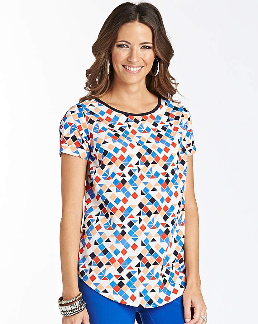 Geo Printed Blouse With Shaped Hem | Nbird