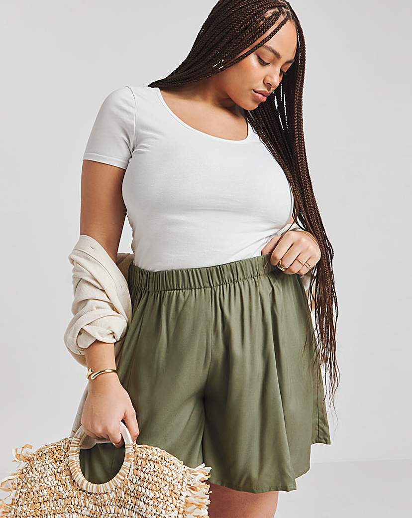 Curve Friendly Flippy Shorts | Simply Be